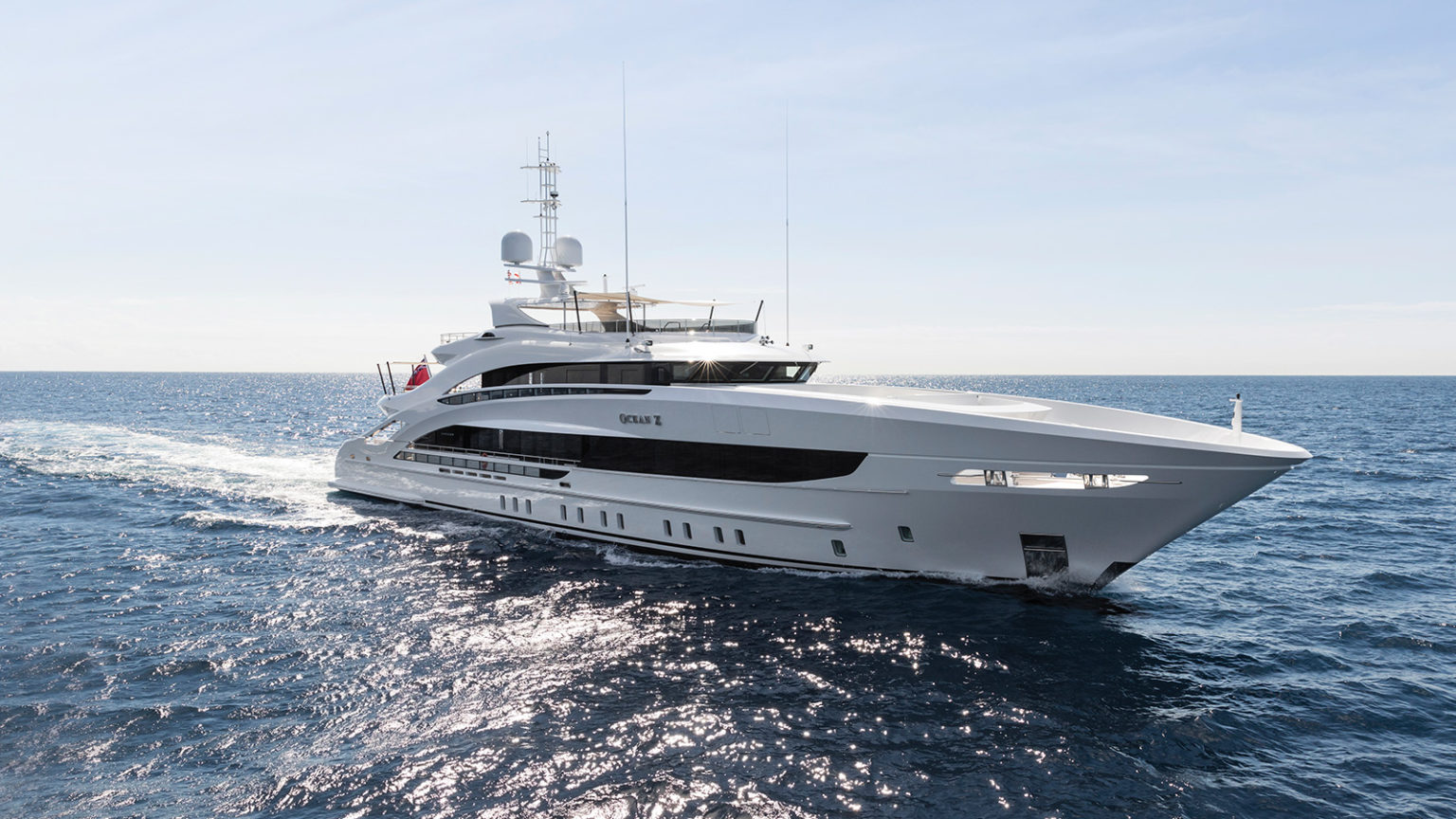 Sea dogs - Cruising with canines - Heesen Yachts