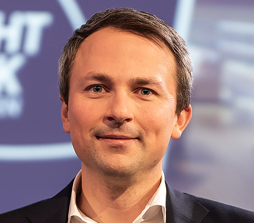 S01E6 - WELCOME TO TOYLAND - YachtTalk