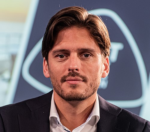 S01E5 - THE FUTURE OF YACHT BUILDING - YachtTalk